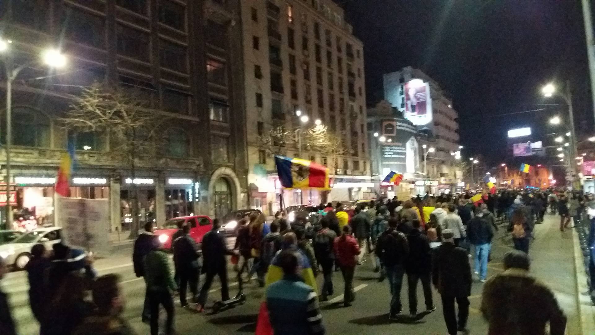 VIDEO Un nou protest in Bucuresti: Cateva mii de oameni au marsaluit pe ...