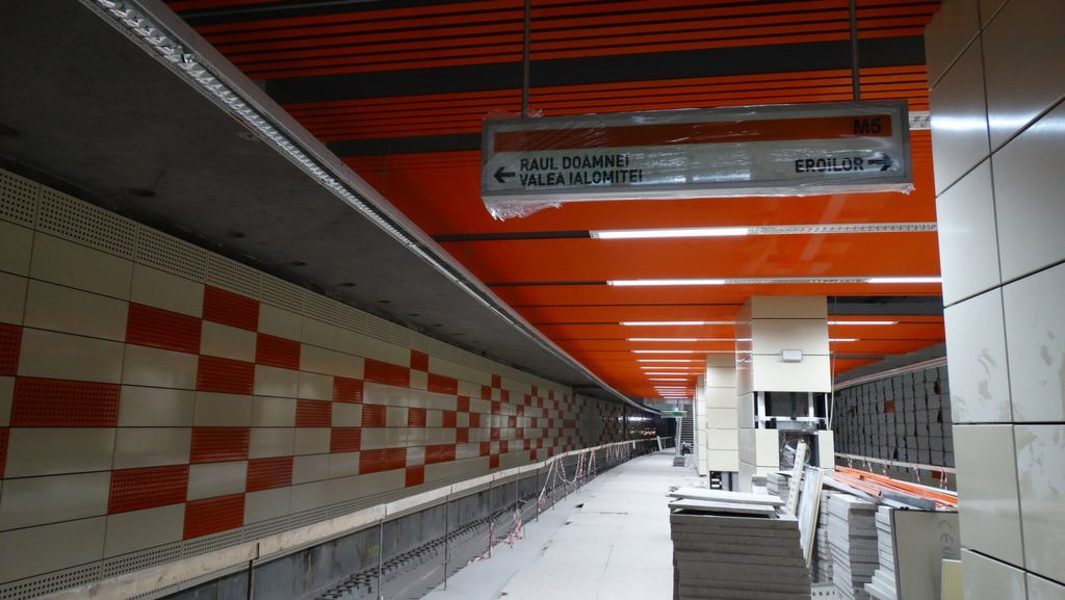Una din stațiile de metrou din București : r/Romania