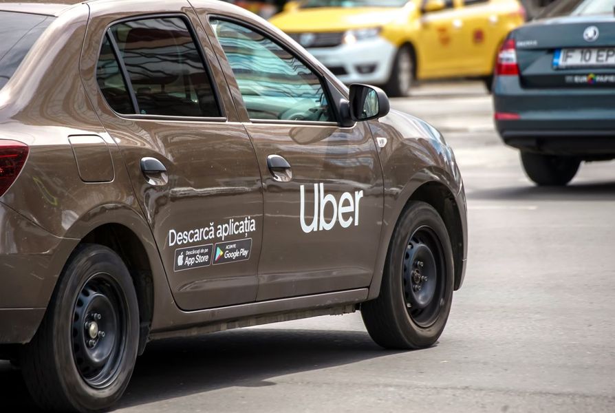 Proiecte: Șoferii Uber și Bolt să poată folosi banda specială destinată ...