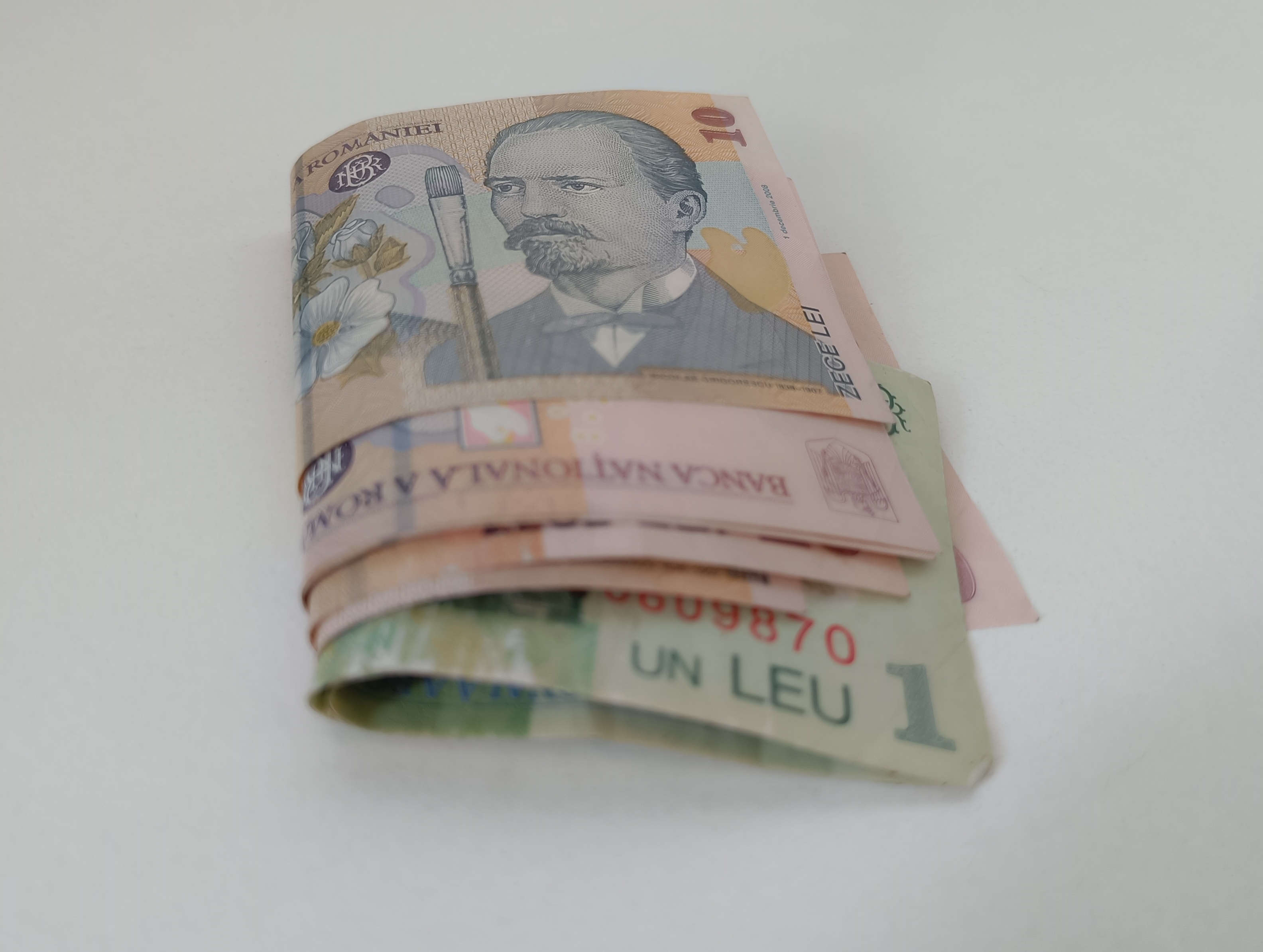 Rom nii Cu Depozite Ceva Mai Mari La B nci Vor Trebui S Pl teasc i Rom nii Cu Depozite Ceva Mai Mari La B nci Vor Trebui S Pl teasc i